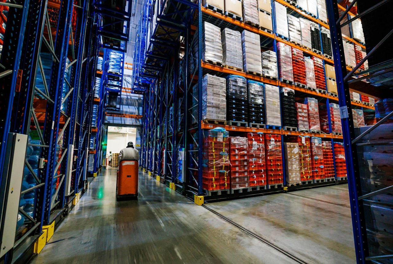 PRACOWNIK MAGAZYNU – ODZIEŻ I LIFESTYLE - Work Force PL